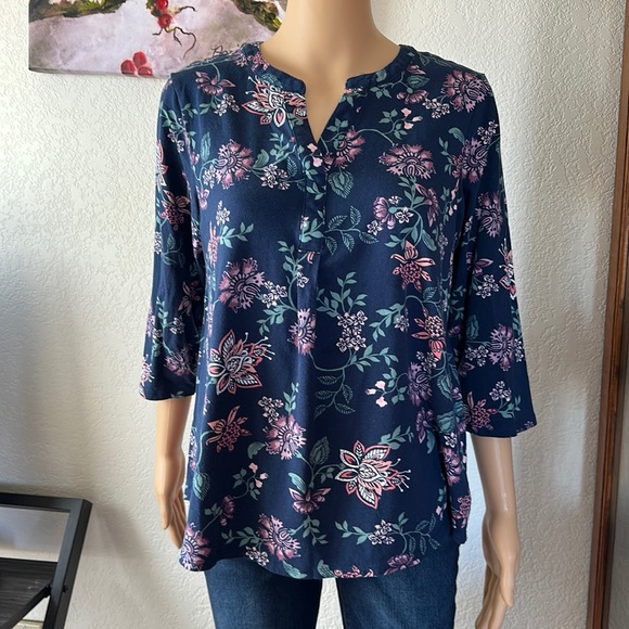 croft & barrow | Tops | Croft Barrow Blue With Pinkpeach Floral Top ...